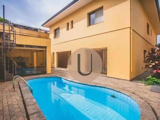 Sobrado à venda com 430m², 04 suítes, 04 vagas