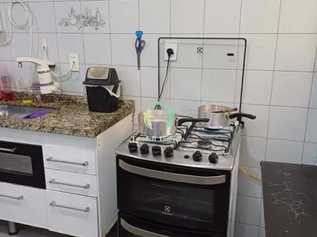 Sobrado à venda com 166m², 4 quartos e 2 vagas Parque Industriário