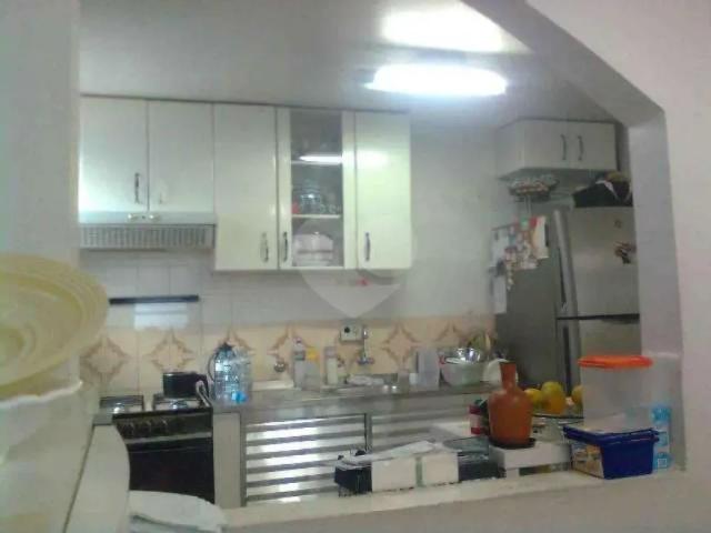 Sobrado à venda com 3 quartos em Jardim Cláudia, São Paulo SP