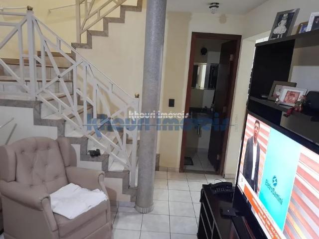 Sobrado à venda em Maringá, JD IMPERIAL, com 3 quartos, com 152 m²