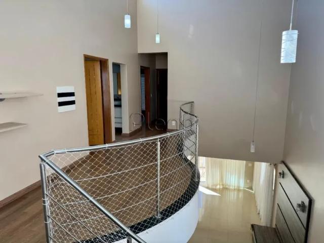 Sobrado à venda em Campinas, Swiss Park, com 4 quartos, sendo 2 suítes, área gourmet e piscina aquec