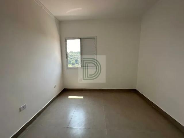 Sobrado à venda em condominio, semi mobiliado, com 125 m²