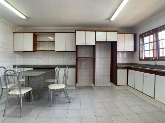 Sobrado à Venda Estoril IV