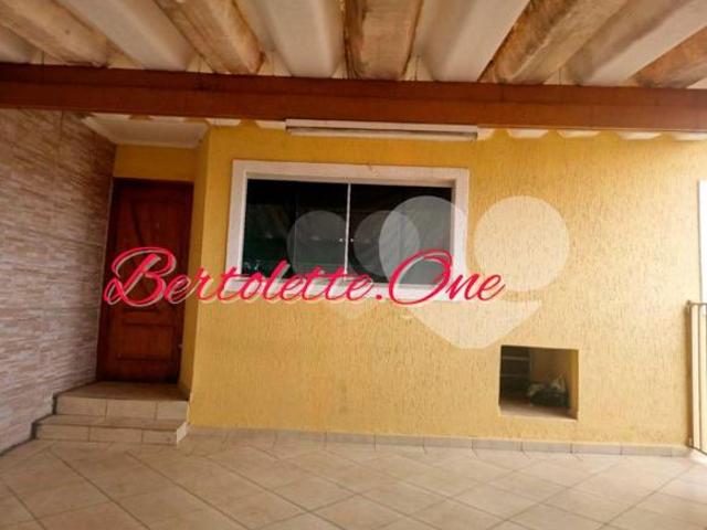 Sobrado · Venda · 1 sala · 2 dorm. · 2 suites · 3 banheiros · 4 vagas