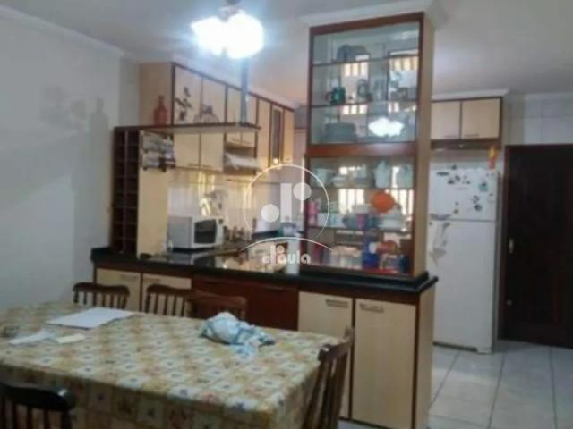 Sobrado à venda, 3 quartos 1 suíte Vila Humaitá em Santo André/SP