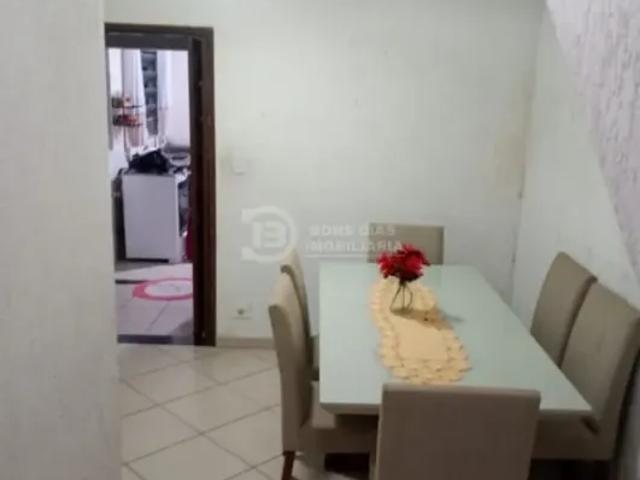 Sobrado à venda 3 quartos 1suíte e 2 vagas de garagem Vila Talarico