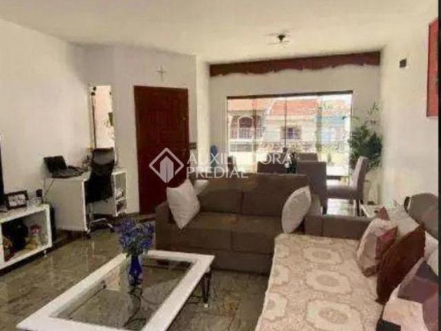 Sobrado Vende 3 suítes 5 vagas,Próximo a Av. Kennedy Anchieta São Bernardo do Campo SP