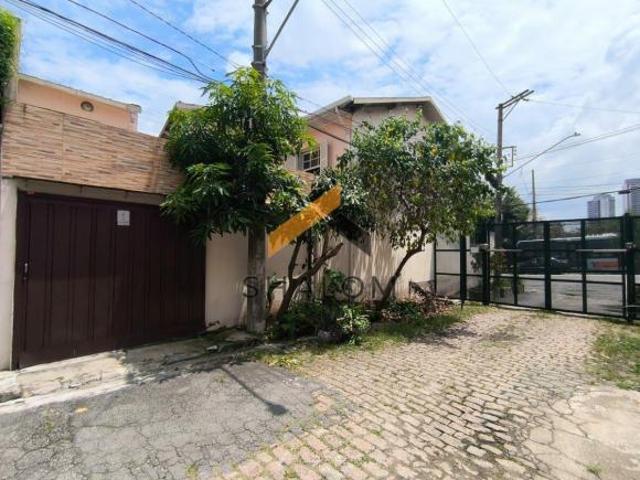Sobrado Versátil Ideal para Residência ou Comércio!