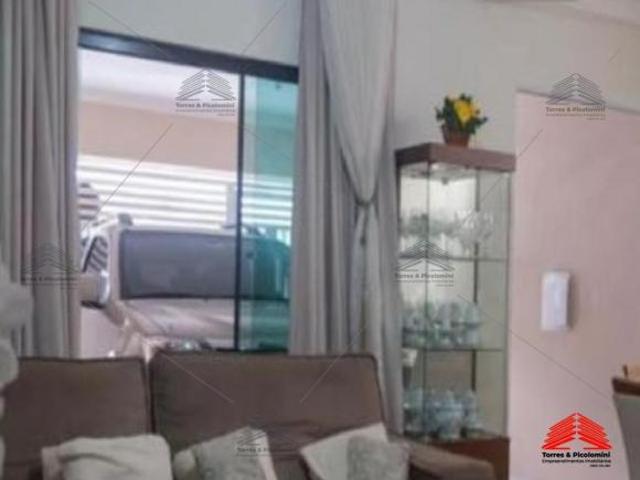 Sobrado Vila Alpina com 02 dormitórios sendo 01 suíte e 02 vagas de garagem