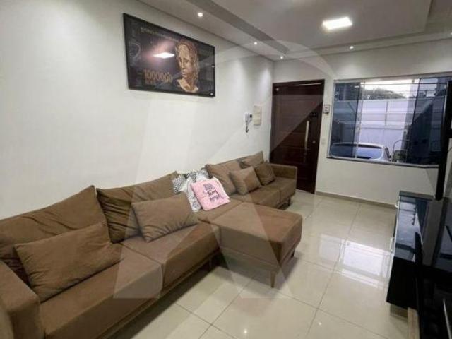 Sobrado Vila Maria Alta 3 dormitórios sendo 1 suíte com closet e 2 vagas. Porteira fechada