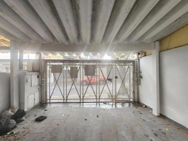 Sobrado Vila Sônia, 3 dormitórios, 3 banheiros, 2 vaga de carro. Fl58