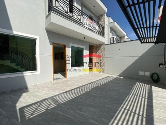 Sobrado Vila Santa Terezinha, 3 dormitórios, 3 vagas com quintal e churrasqueira