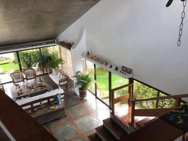 Sobrado vista mar, 3 suítes, 2 vagas, Praia Pernambuco