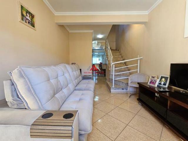 Sobrado 04 Dormitórios sendo 2 suítes com 172m² São Pedro São José dos Pinhais