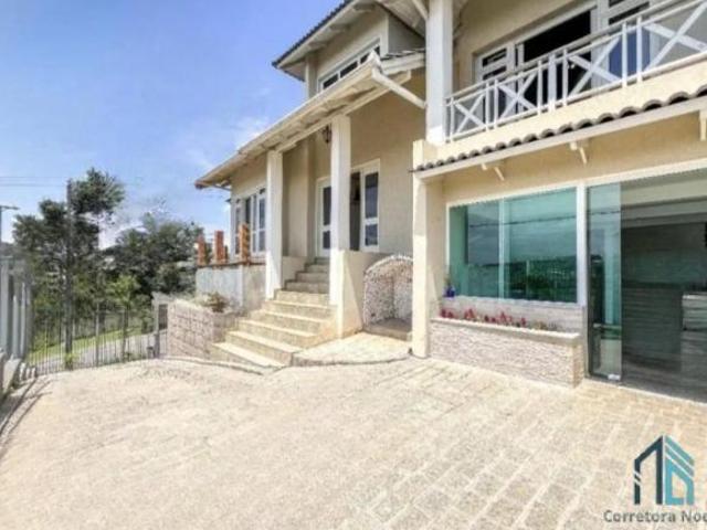 Sobrado 04 quartos c/suíte, área gourmet, piscina, 10 vagas no centro de Colombo PR
