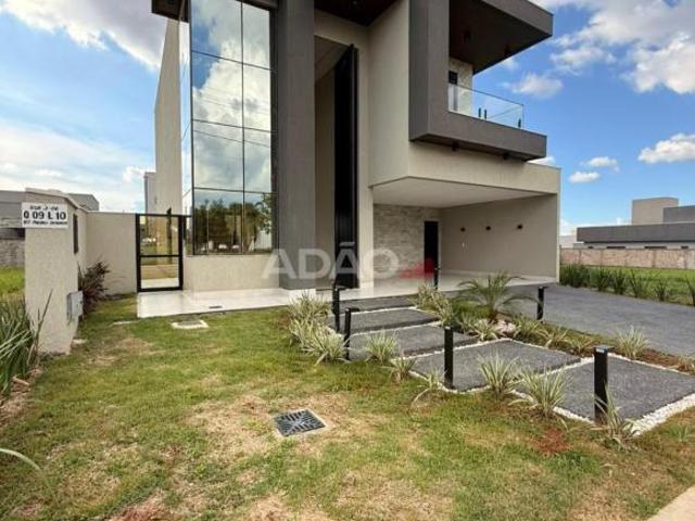 SOBRADO 04 QUARTOS SENDO 03 SUITES Casa em Condomínio com 4 Quarto s por R$ 1690000.00 no setor R