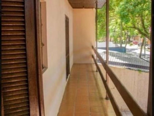 Sobrado 04 suítes, 04 vagas, em ótima localização no Bom Retiro Curitiba PR