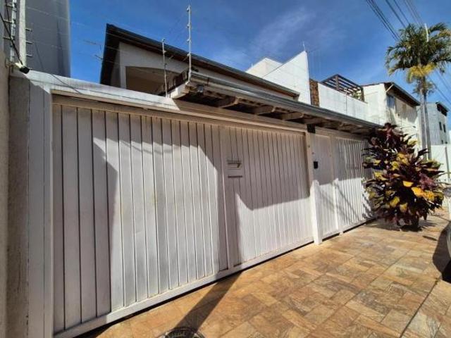 SOBRADO, 06 QUARTOS