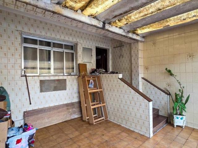 Sobrado 02 dorm 02wcs 01 quintal 01 garagem Santos SP Vila Belmiro