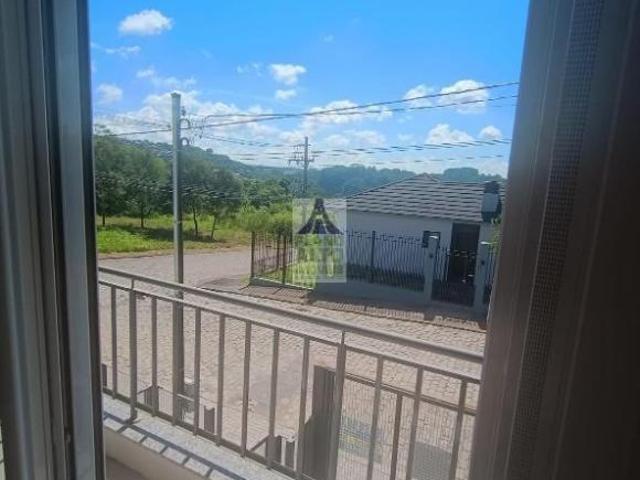 Sobrado 02 dormitórios a venda no bairro N.S. das Graças, em Caxias do Sul