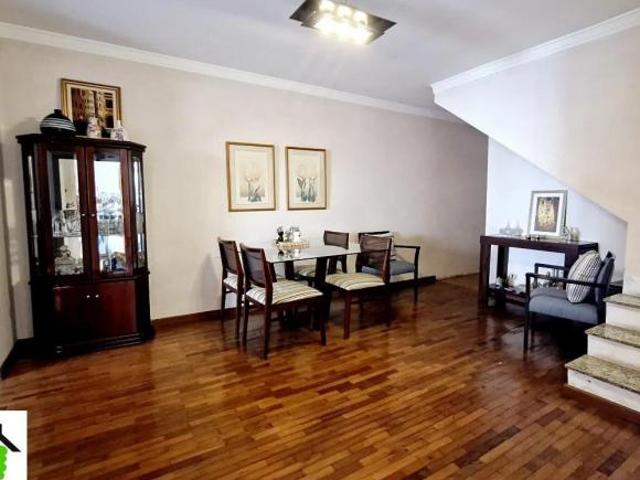 Sobrado 02 Dormitórios + 01 Suíte + Sala de TV + Incrível Varanda + Vaga Garagem