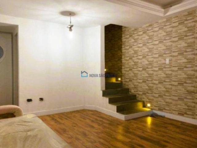 Sobrado. 02 dormitórios. 01 vaga. 106 m2