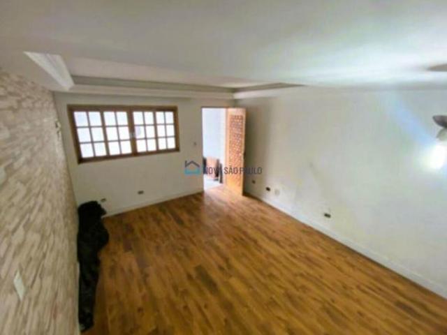 Sobrado. 02 dormitórios. 01 vaga. 106 m2