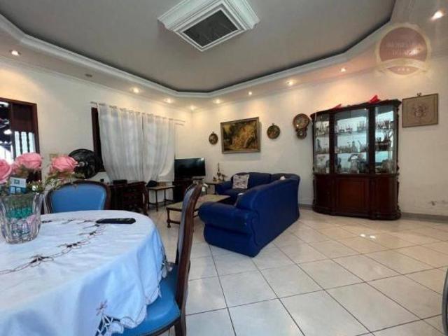 Sobrado 03 dorm. Boqueirao