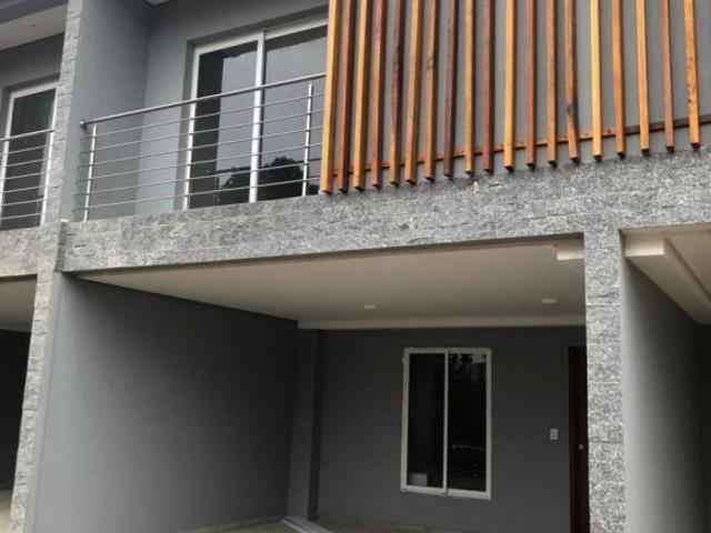 SOBRADO 03 DORMITÓRIOS COM 01 SUITE E SACADA BAIRRO IGARA CANOAS