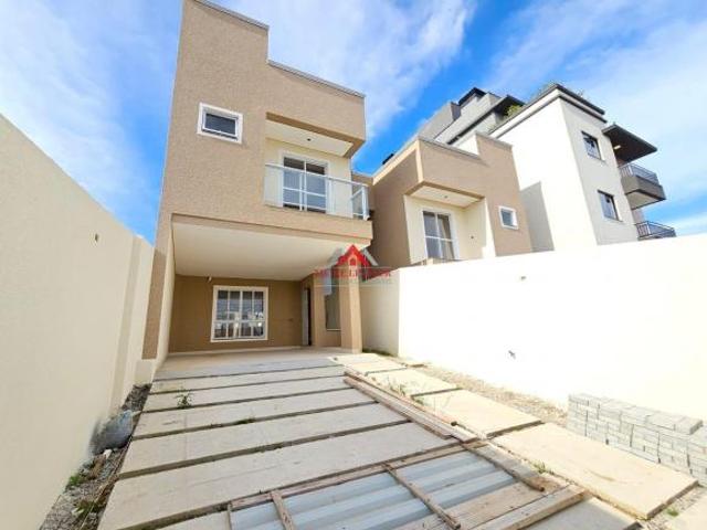 Sobrado 03 Dormitórios com 1 suíte, 174m² Boneca do Iguaçu São José dos Pinhais