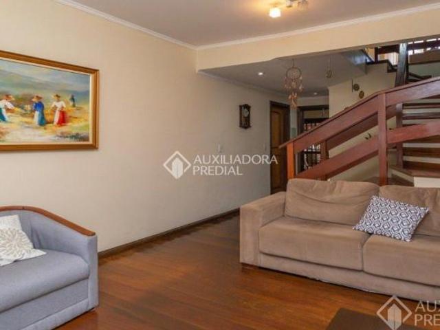 Sobrado 03 dormitórios, 2 vagas Jardim Planalto