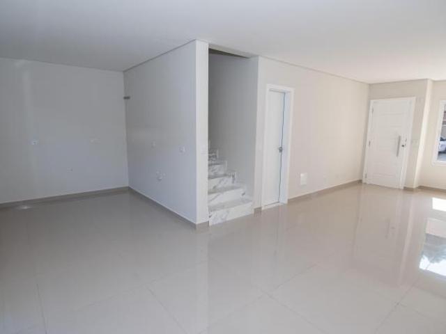 Sobrado 03 quartos 01 suíte 110² condomínio bairro Campo Comprido Curitiba