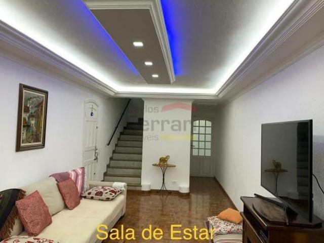 Sobrado 03 quartos, 2 suítes, 3 vagas Água Fria à Venda, 235 m²