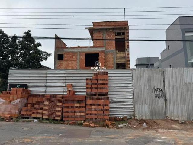 Sobrado 03 Quartos sendo 01 Suíte Uberaba