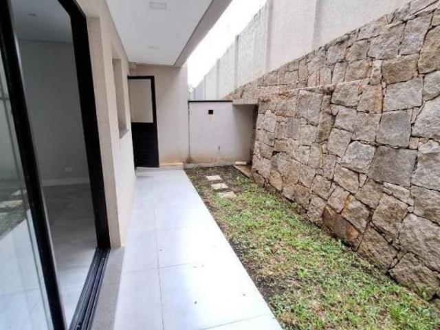 Sobrado 03 suítes, com ático, terraço, em condomínio no Pilarzinho em Curitiba PR