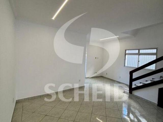 Sobrado 154 m² com 3 dorms, 1 suíte, 3 banheiros, 3 vagas!
