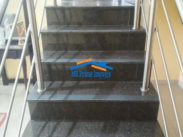 Sobrado 159m² com 3 dormitórios sendo 1 suíte no JD. Umuarama