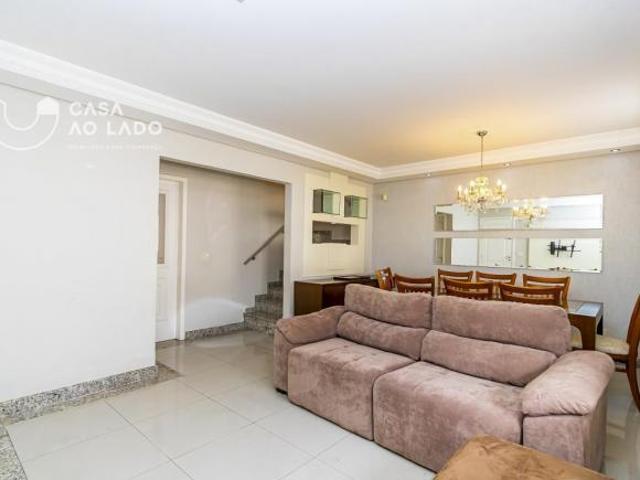 Sobrado 160m² com 3 quartos nas Mercês Curitiba/PR