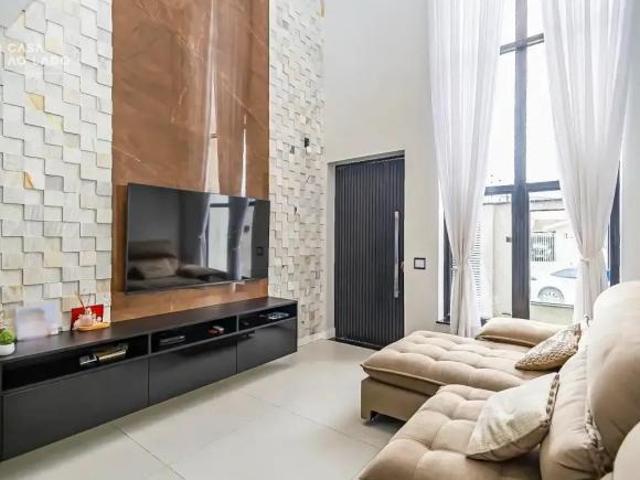 Sobrado 173m² com 3 quartos no Capão da Imbuia Curitiba/PR