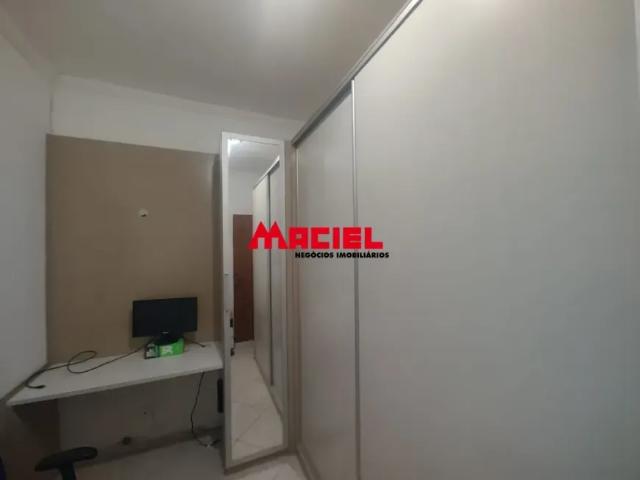 Sobrado 170m2 no Bairro Bosque dos Eucaliptos