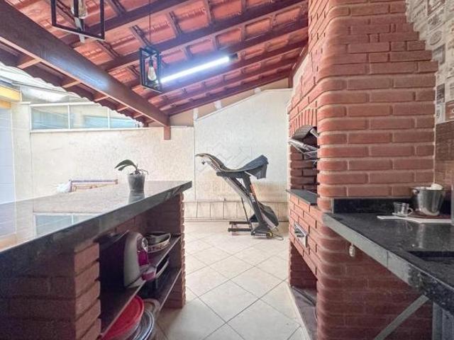 Sobrado 180m² 3 Quartos 1 Suíte 4 Vagas c/ Área Gourmet á Venda na Vila Alzira Santo André/SP