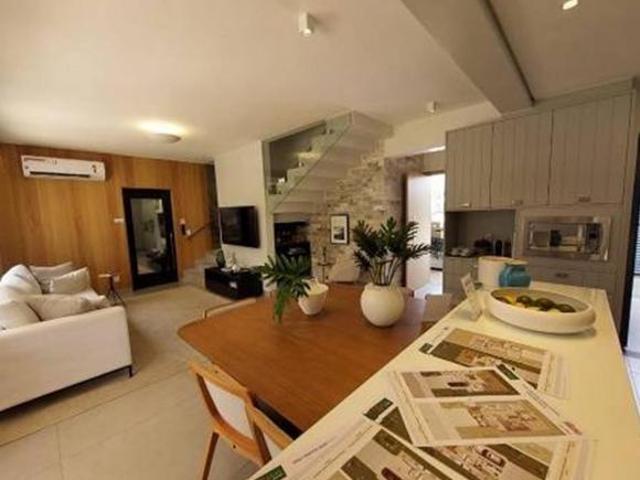 SOBRADO 181MT 4 QUARTOS SENDO 3 SUITES JADINS MARSELHA