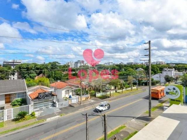 SOBRADO 189 m² • FRENTE PARA RUA • PRONTO PARA MORAR • BOA VISTA