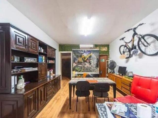 Sobrado 190m² no Centro de Santo André – 3 Quartos, 2 Vagas, Financiamento Aceito