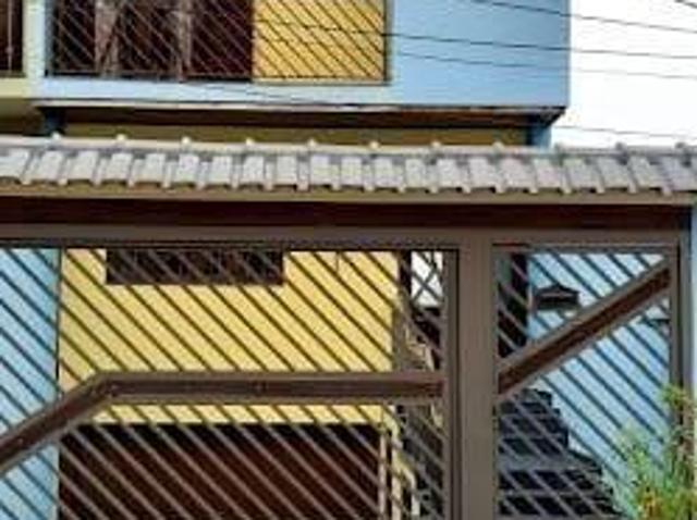 Sobrado 196m² com 5 vagas e churrasqueira em Guarulhos