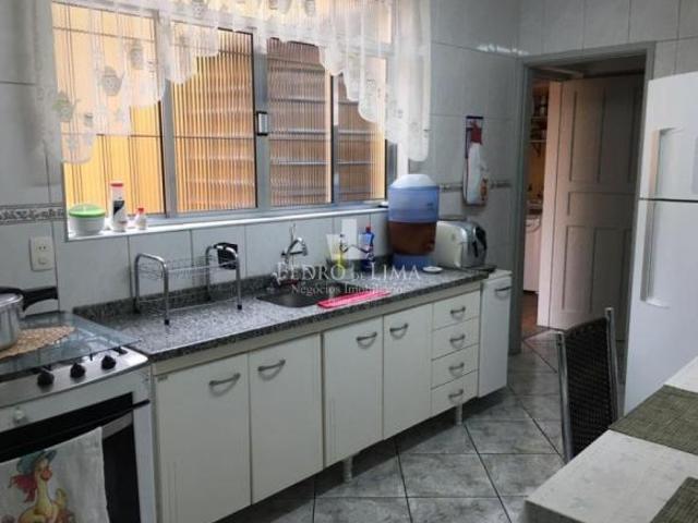 Sobrado 120 m², 3 quarto 1 suíte, 3 vagas de garagem Água Rasa