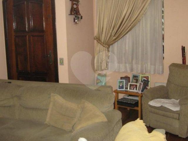 Sobrado 120M² 3 dormitórios 1 suíte 2 vagas com quintal