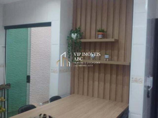 Sobrado 120m² com Espaço Gourmet e Acabamento Moderno no Parque das Nações