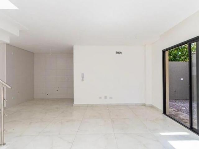 Sobrado 120m² em Condomínio 3 quartos, 3 banheiros, 02 vagas. Hauer – Curitiba/PR