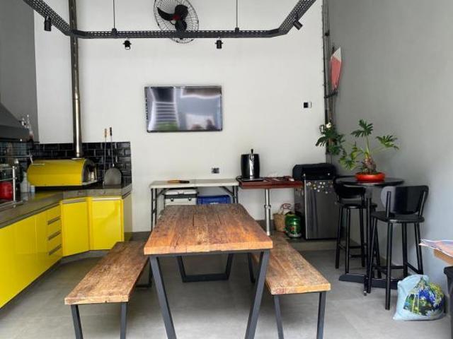SOBRADO 125m² REFORMADO 2 DORMITÓRIOS ÁREA GOURMET 2 VAGAS JD BONFIGLIOLI